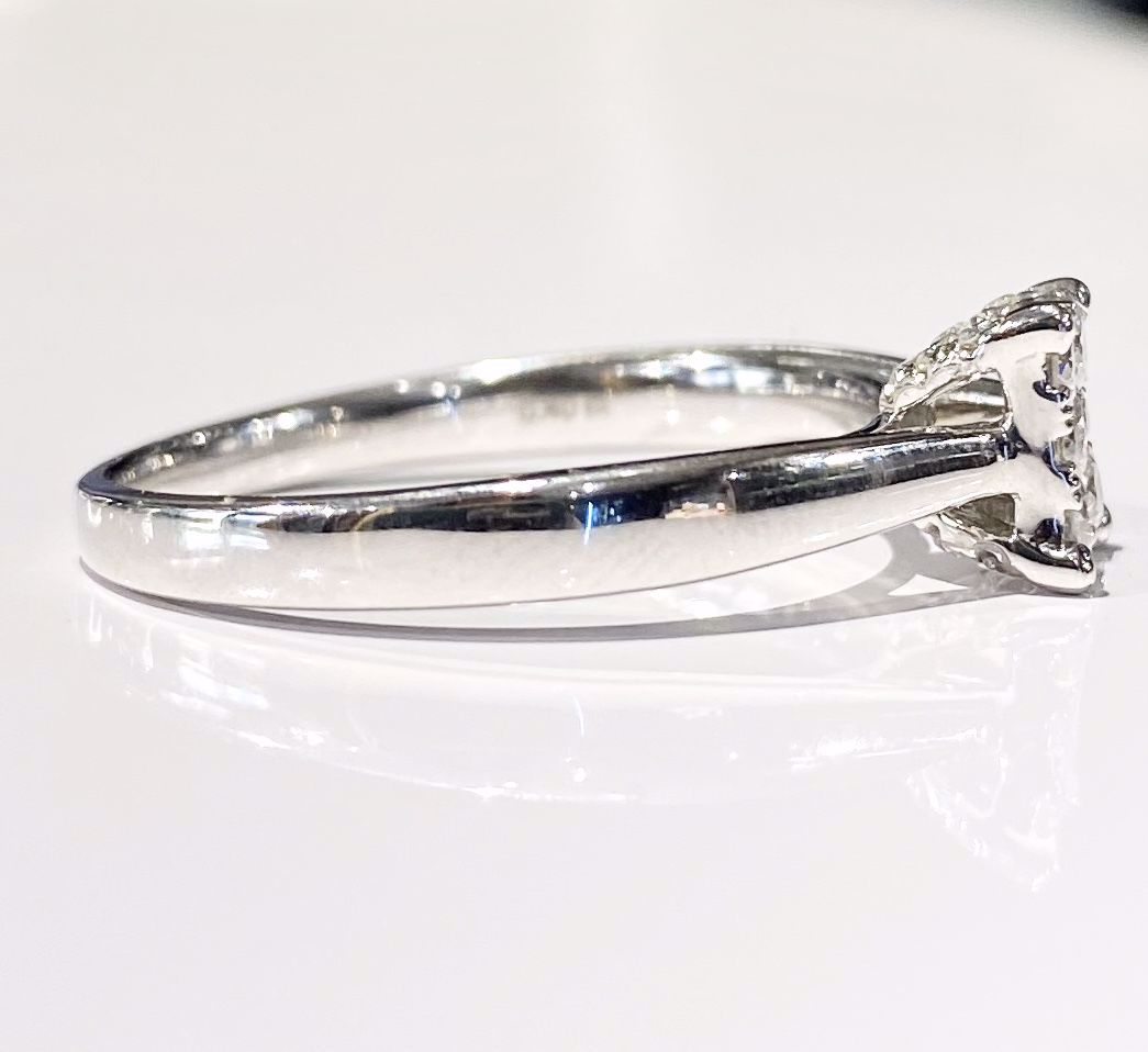 Beatrix Ring 585 hv. gull, 0,40 ct WSI | Gullsmed Danielsen